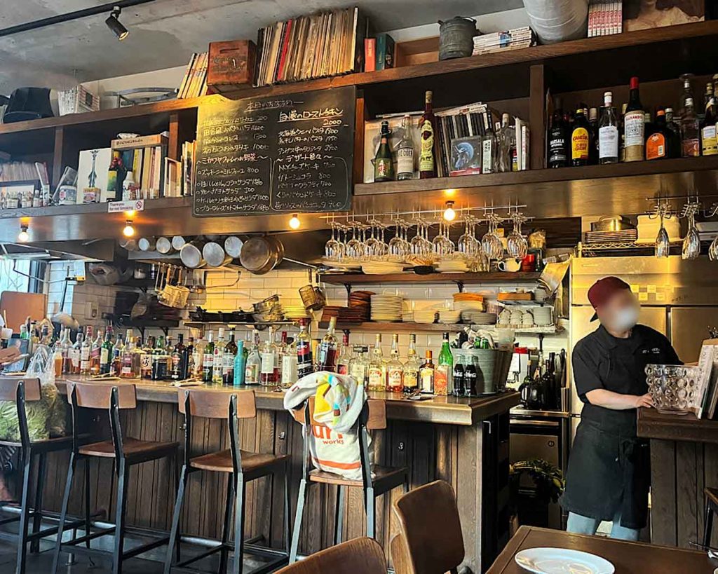 三軒茶屋のダイニングレストラン「General Store MIKAWAYA（ジェネラルストア ミカワヤ）」はリゾートな雰囲気を楽しめる ...